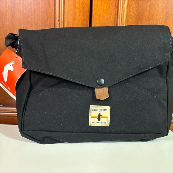 cotopaxi | Bags | Cotopaxi Lima Medium Satchel New With Tag Msrp 15 Solid Black Padded Versatile ...